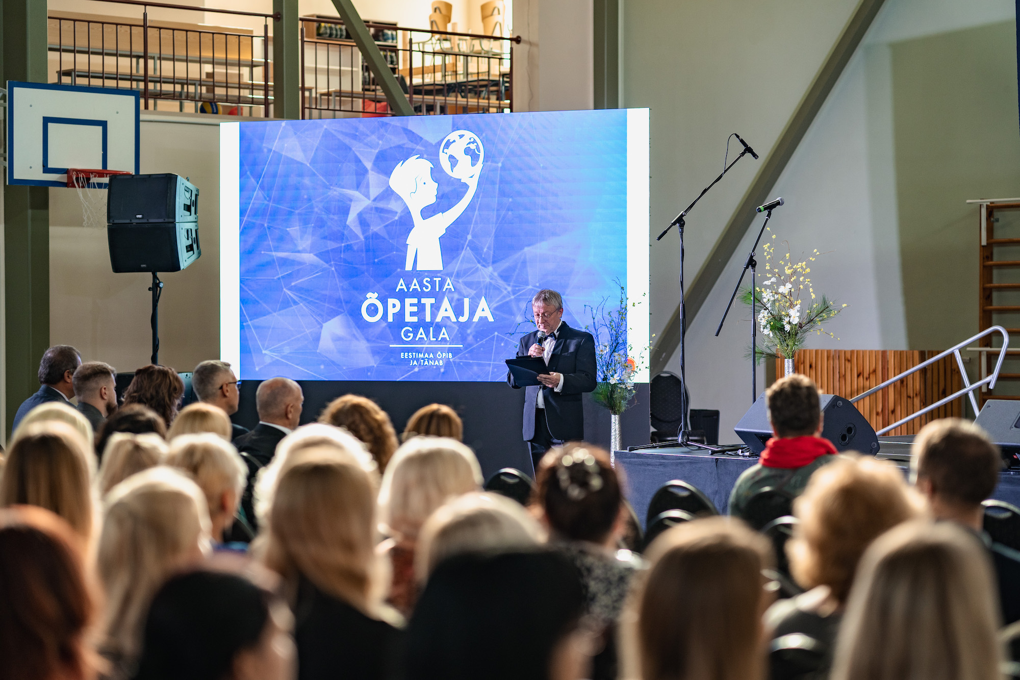 Maardu Teachers' Gala screen solution - Portfolio